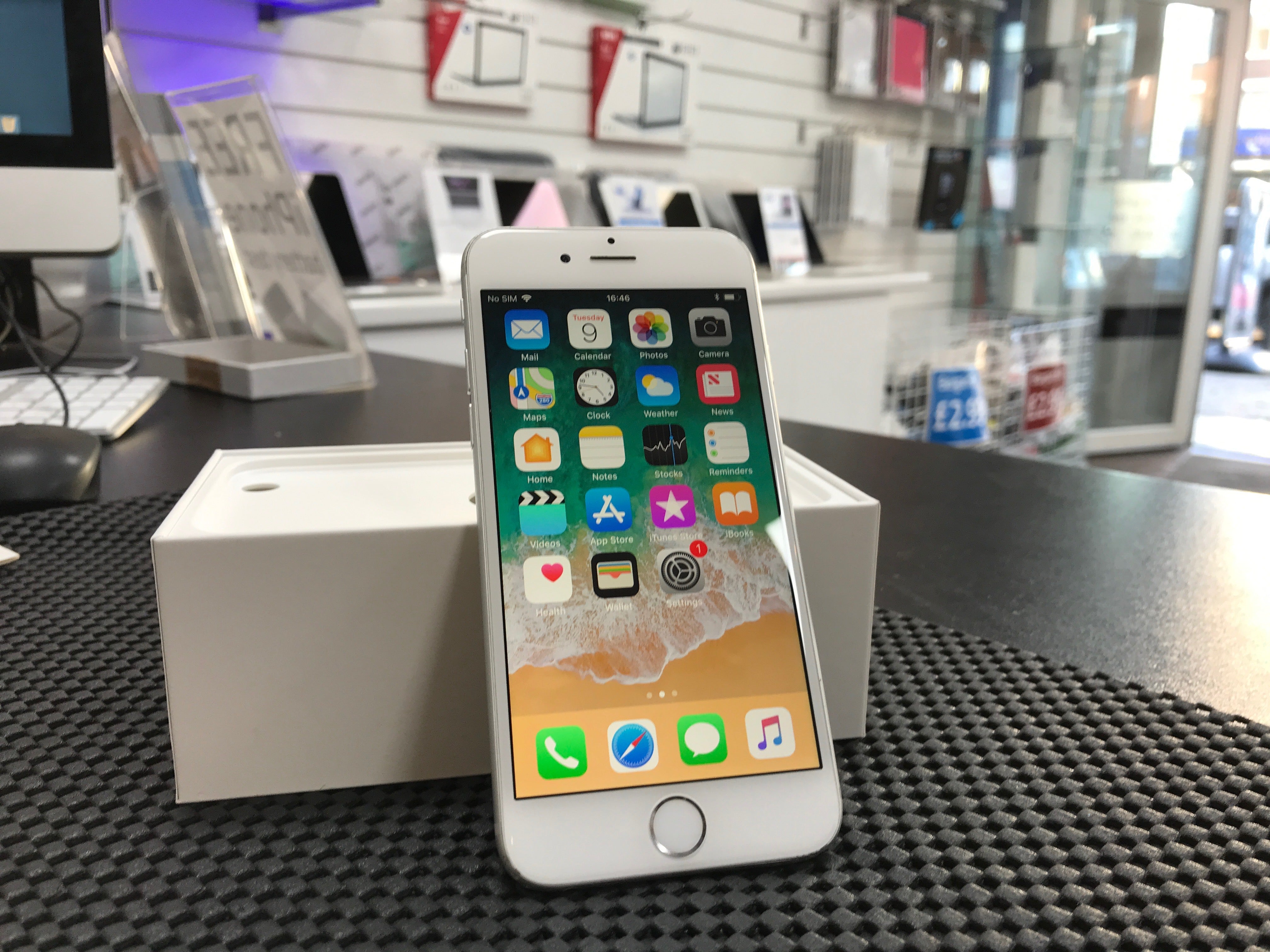 iPhone 6 Silver 16 GB [SC7dM36505] - 16，500円 : | noguchi.ug.edu.gh